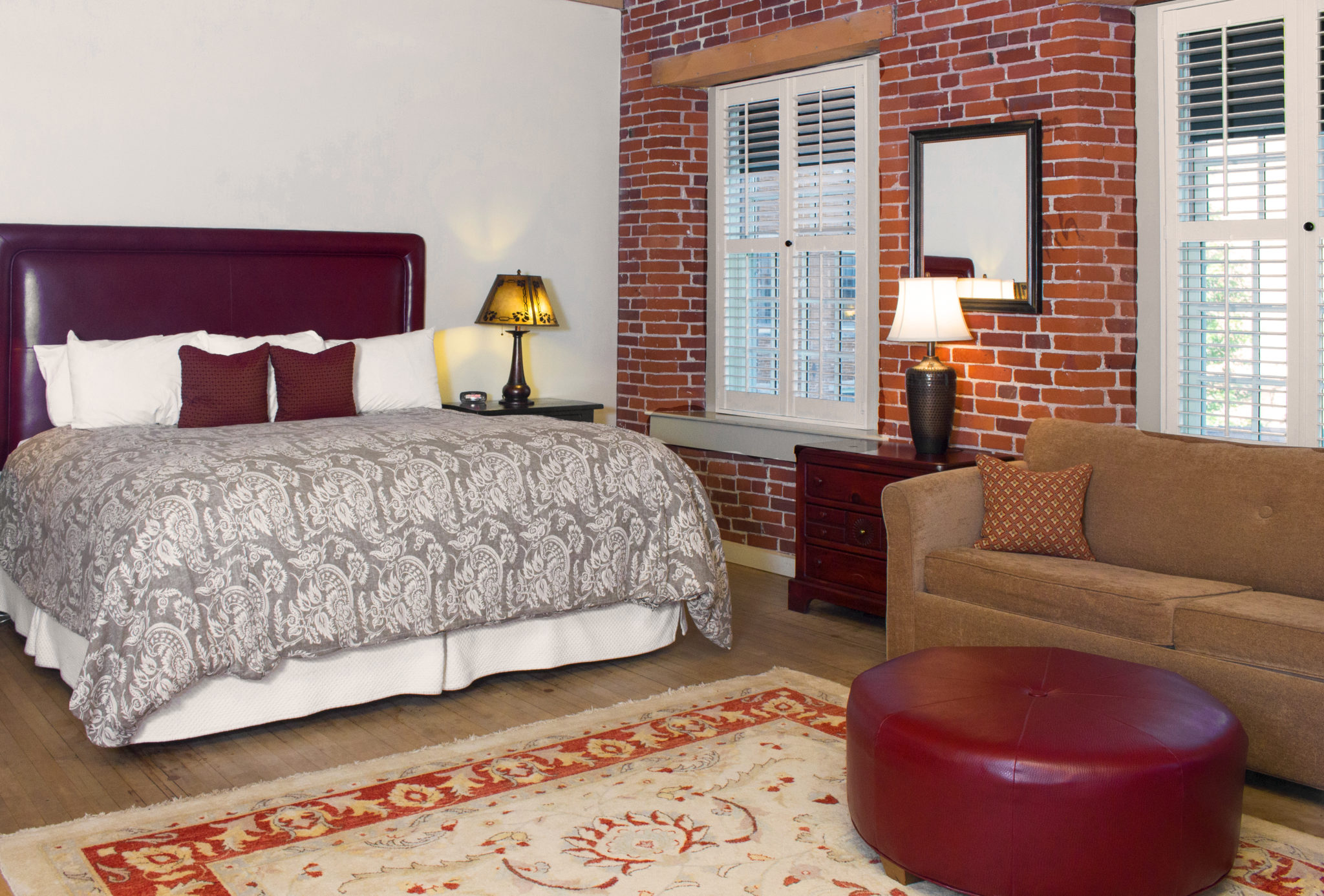 Home - The Common Man Inn Claremont