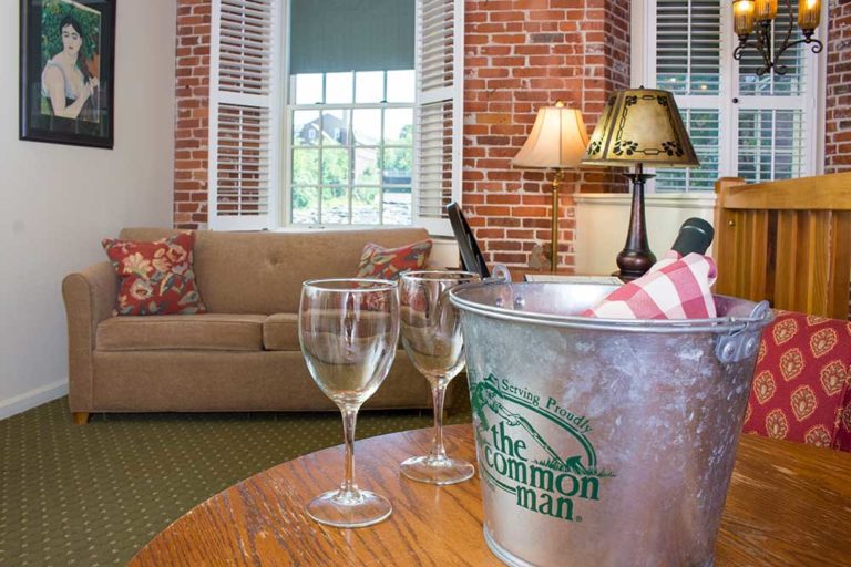 Home - The Common Man Inn Claremont